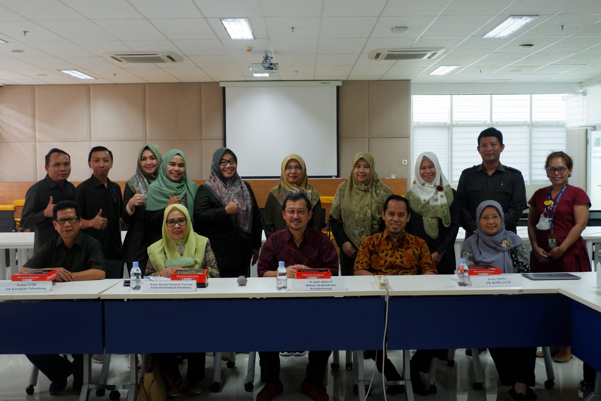 Studi Banding STIK Siti Khatijah Palembang ke FK-KMK UGM - FK-KMK UGM