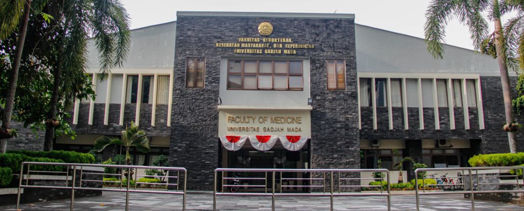 Informasi Wajib Sedia Setiap Saat - FK-KMK UGM